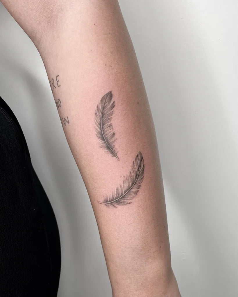 100+ Unique Feather Tattoo Ideas in 2026 – Tattoobnb